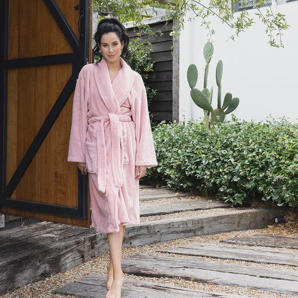 BATH: Micro Plush Robe- Blush – Journeybright